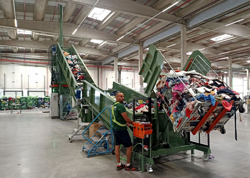 Humana estrena nueva planta de preparación para la reutilización (PxR) del residuo textil en ...
